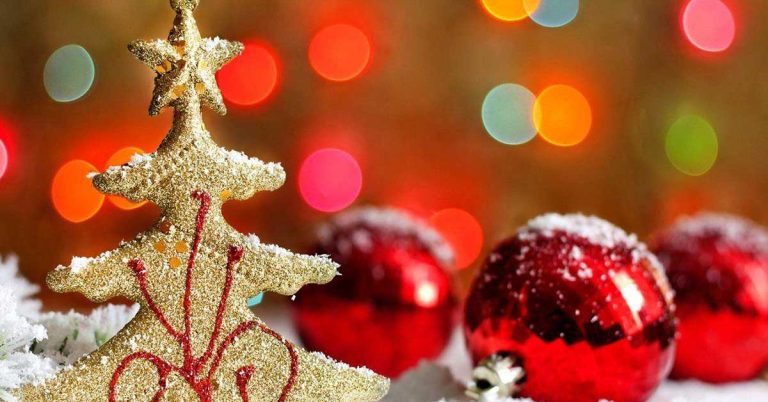 Victorian Christmas Wallpapers [25+ Free Background Images] - WallpaperGap